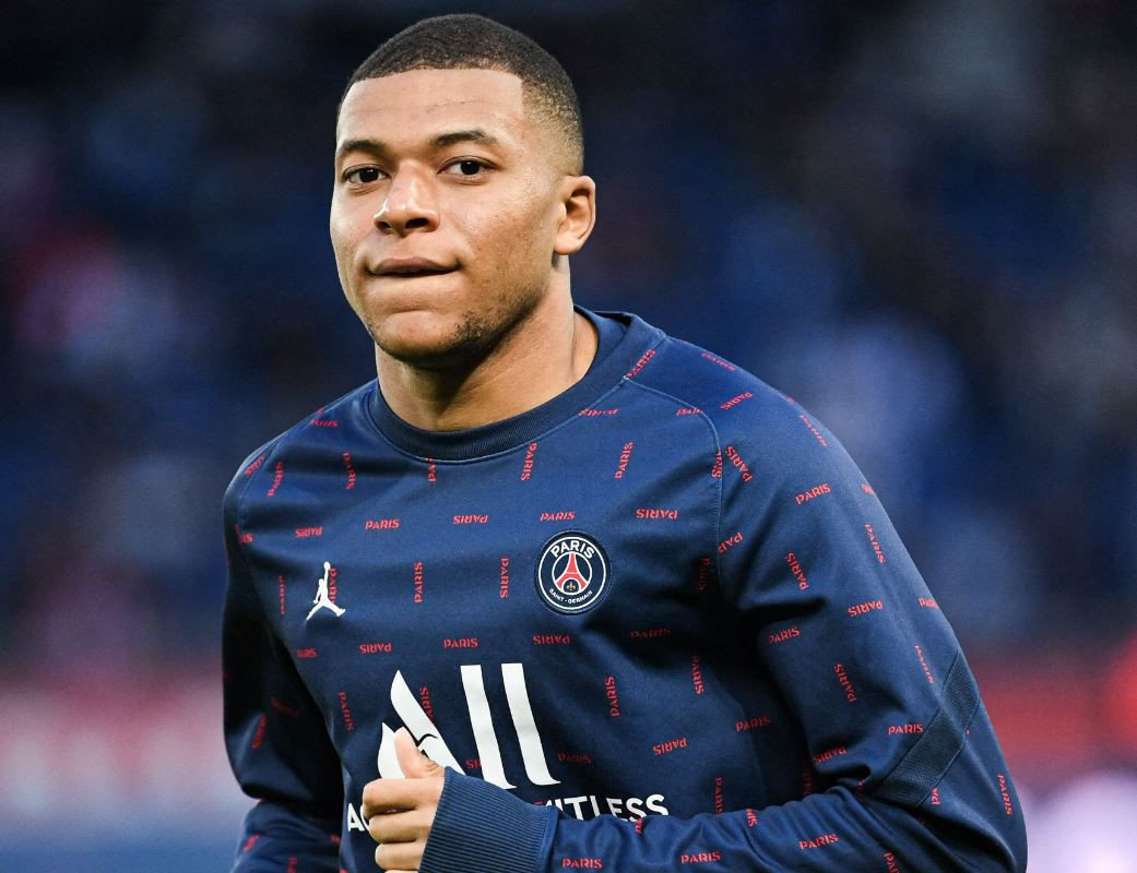 PSG'nin yıldız futbolcusu Kylian Mbappe'nin yeni sevgilisinin 2017'de ...