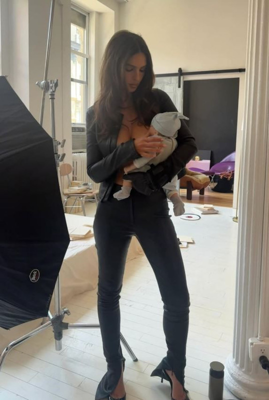 Ünlü model Emily Ratajkowski'den şoke eden cinsel hayat itirafı ...