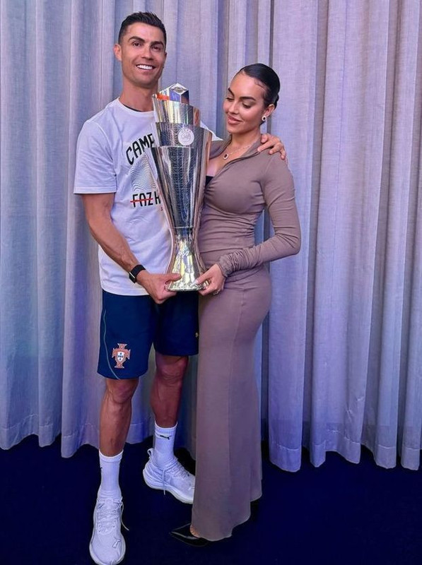 Cristiano Ronaldo'dan Georgina Rodríguez'e büyük jest! Servetini ...