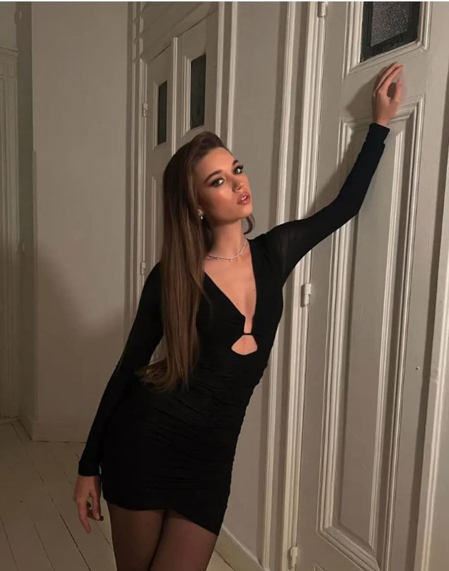 Afra Saraçoğlu ile Poyraz Yosmaoğlu'nun aşkı belgelendi! İspanya'da yan ...