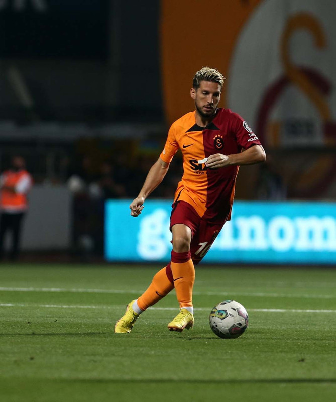 Ve Dries Mertens, Galatasaray'a geri dönüyor! Yeni görevi belli oldu ...