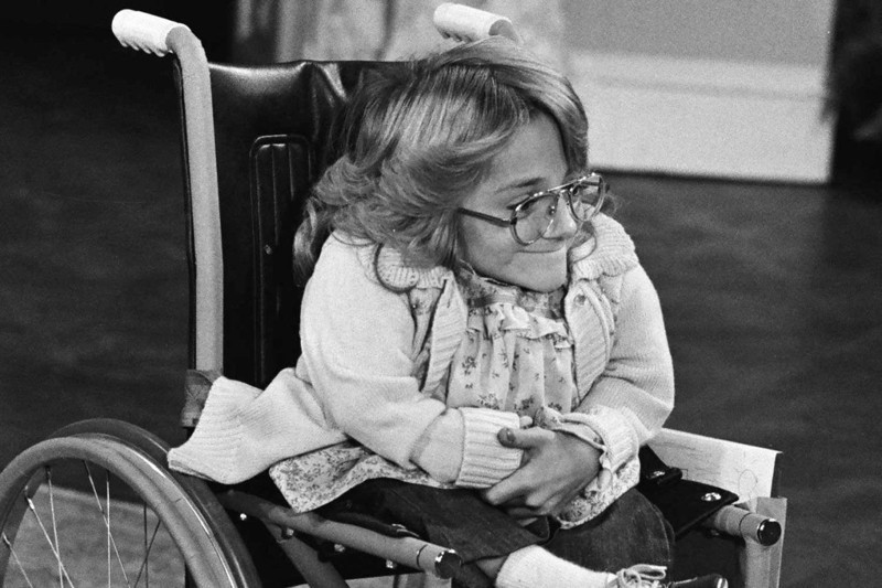 Cam kemik hastalığıyla mücadele ediyordu! Ünlü oyuncu 57 yaşında ...