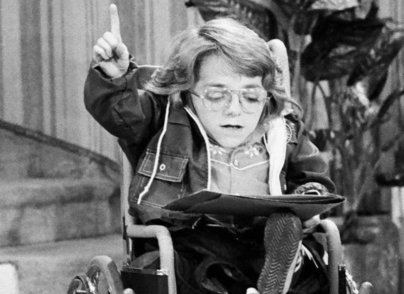 Cam kemik hastalığıyla mücadele ediyordu! Ünlü oyuncu 57 yaşında ...